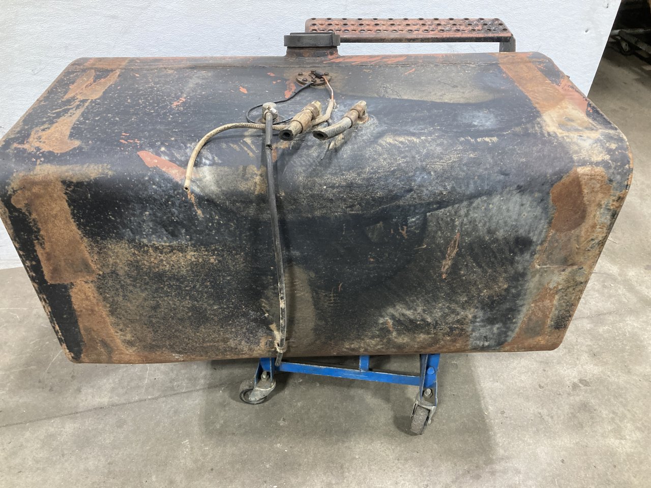 Ford LT8000 Fuel Tank for Sale