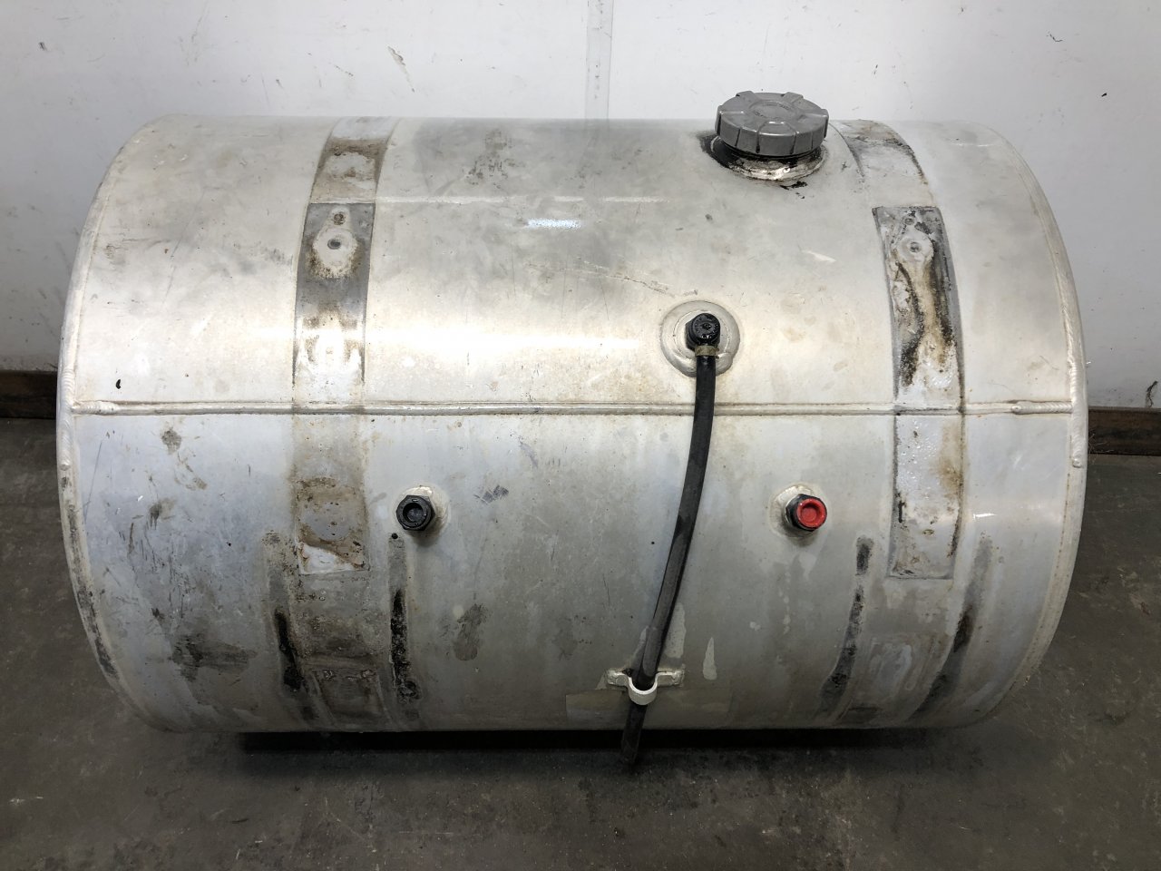 International RH Fuel Tank for Sale