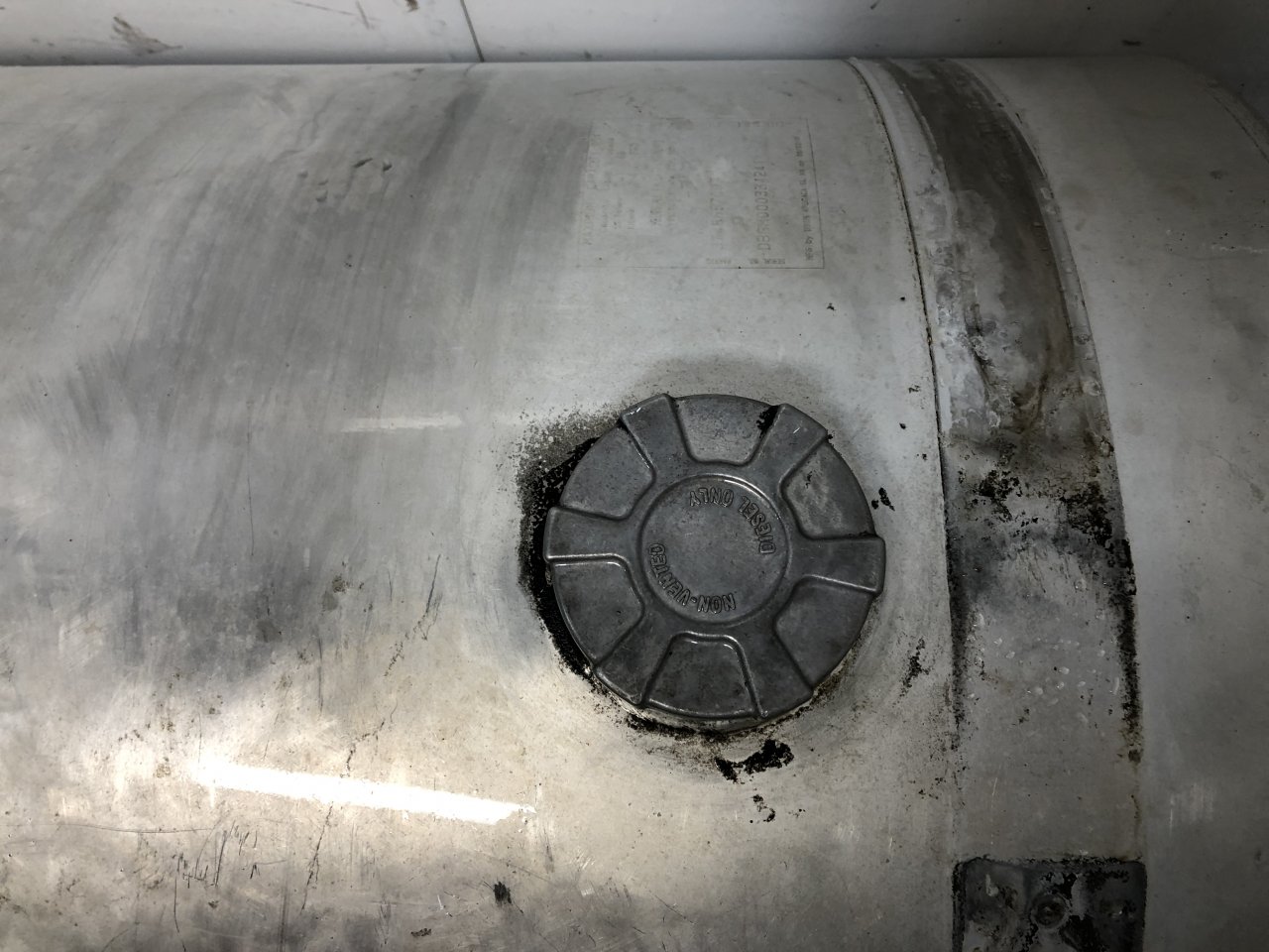 International RH Fuel Tank for Sale