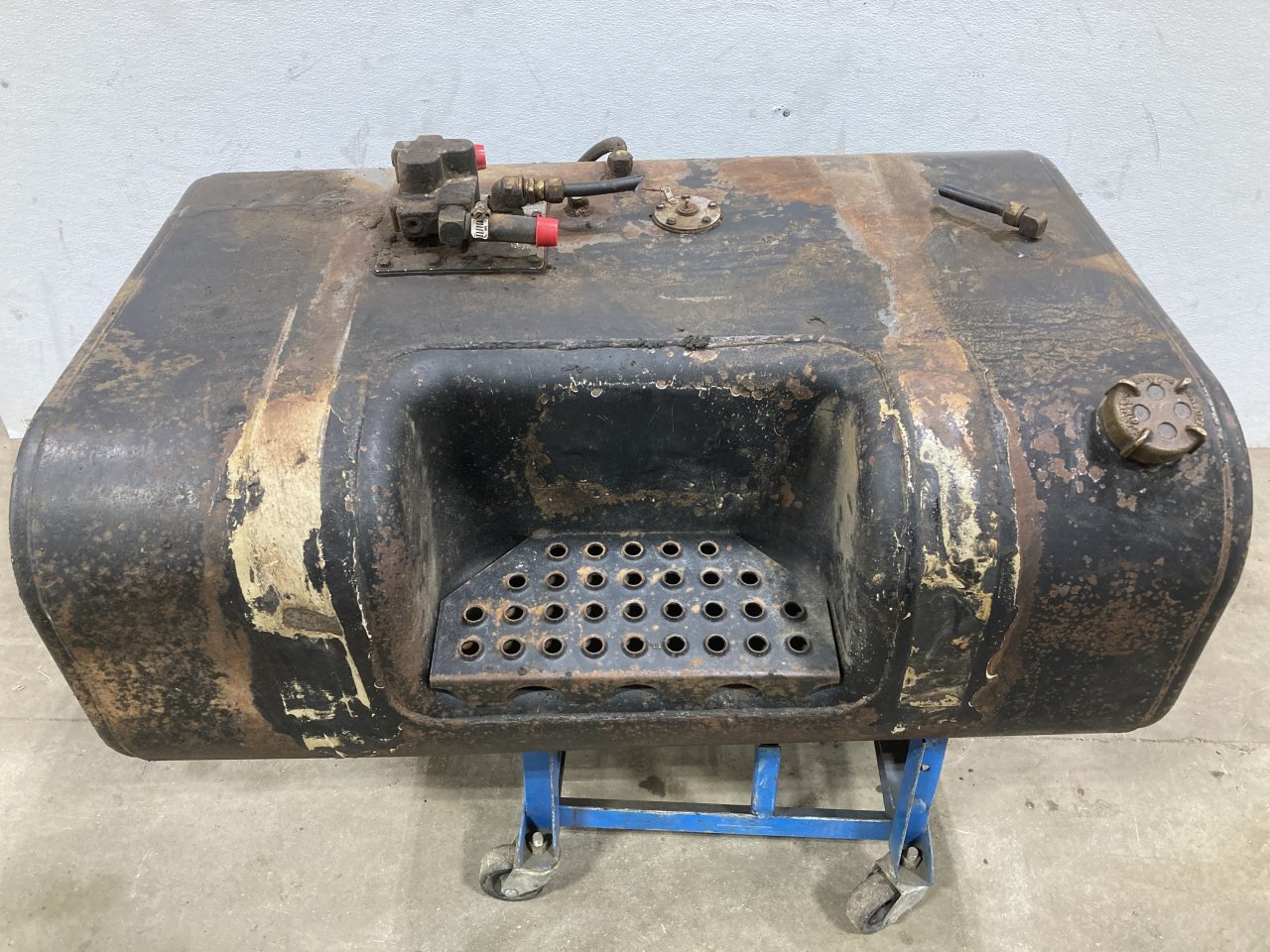 International S1900 Fuel Tank for Sale