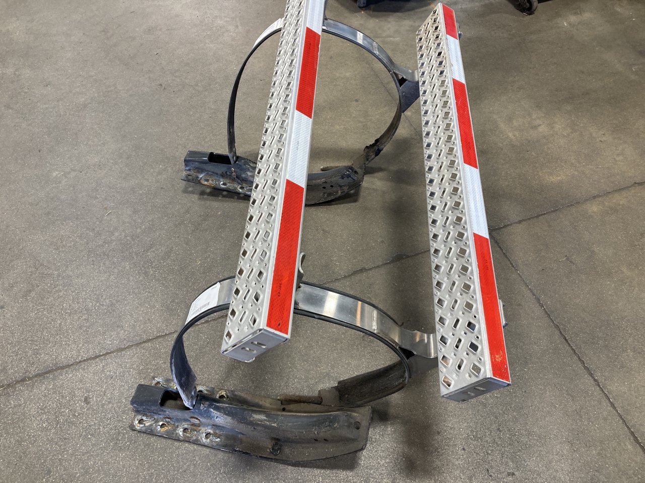 Mack GU713 Fuel Tank Strap for Sale