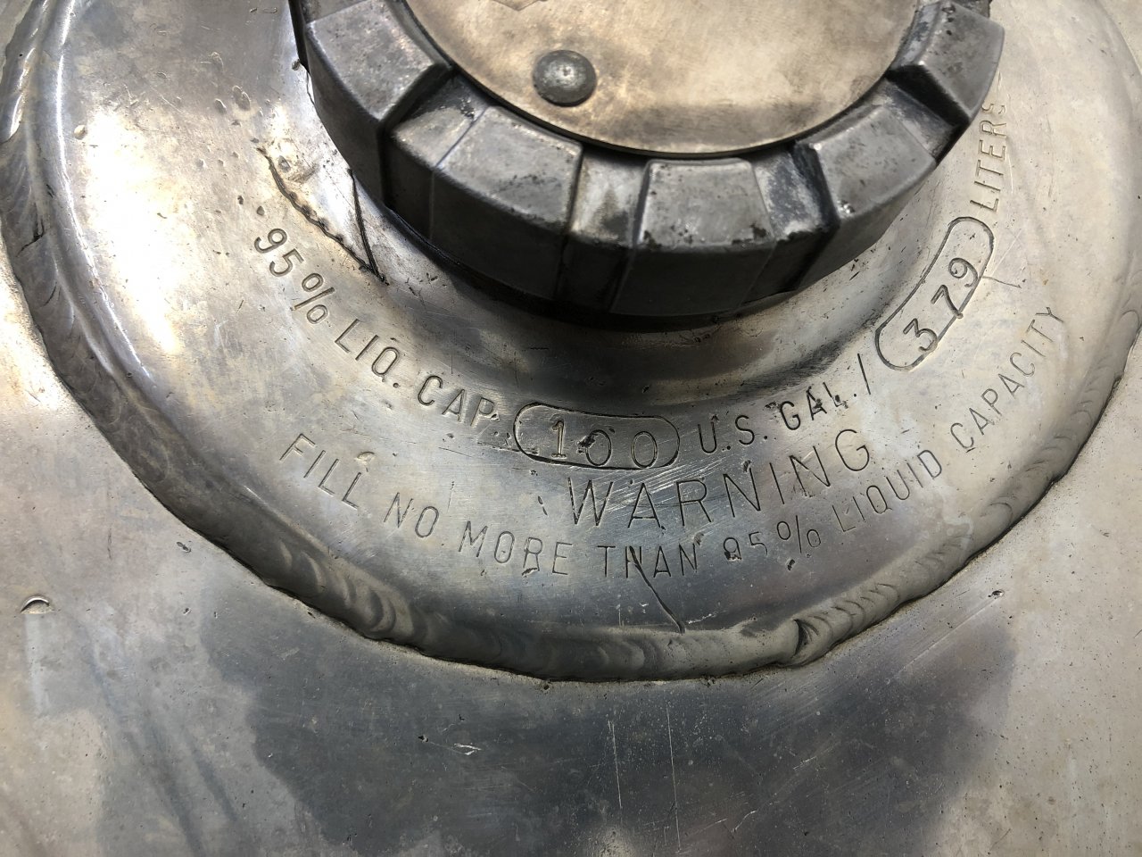 Volvo TRUCK Fuel Tank for Sale