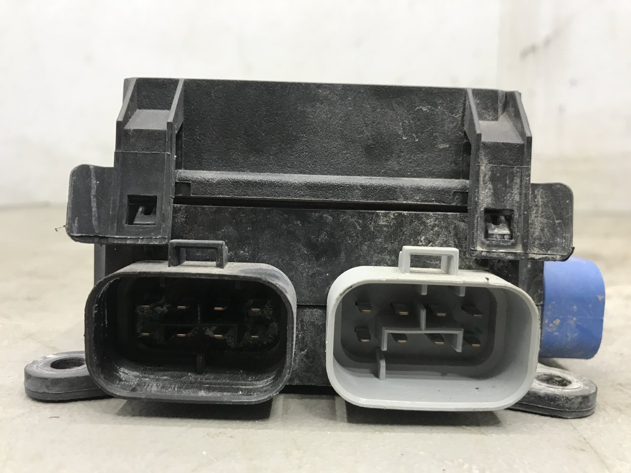 A0646255012 | Freightliner 114SD Fuse Box for Sale