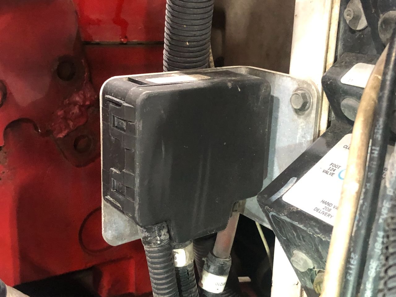 P27-6087-100070 | Peterbilt 386 Fuse Box for Sale