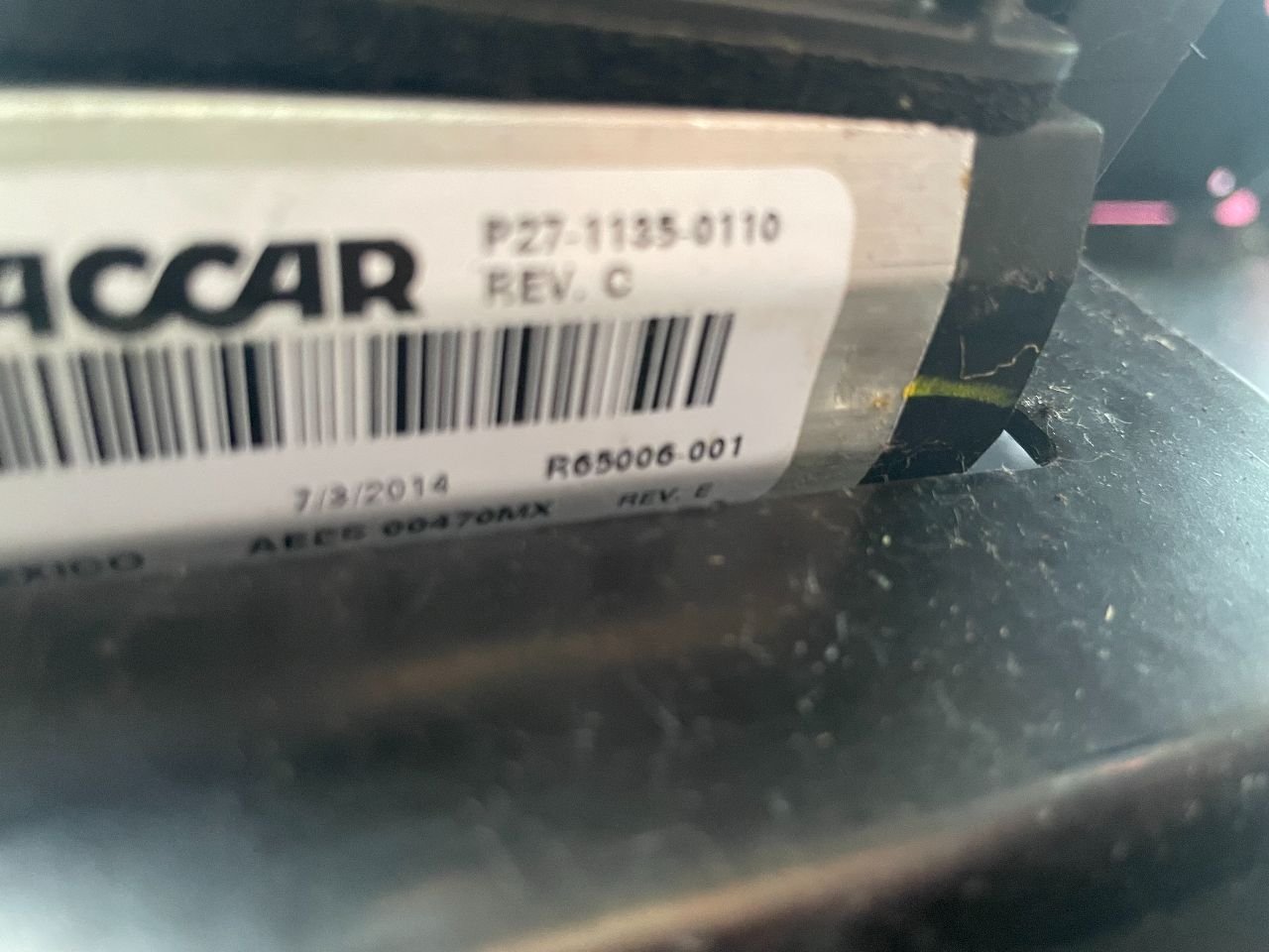 P27-1135-0110 | Peterbilt 579 Fuse Box for Sale