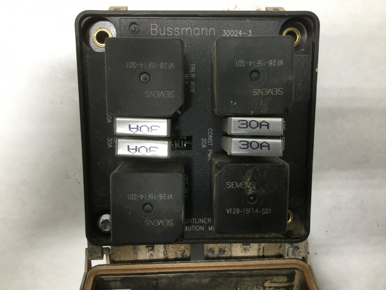 30024-3 | Freightliner CLASSIC XL Fuse Box for Sale