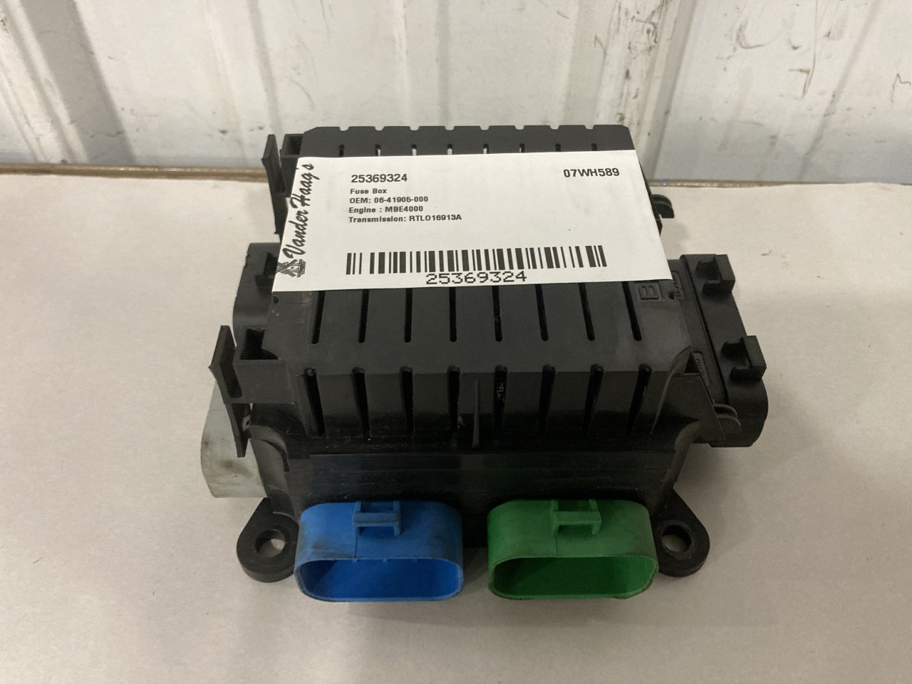 Freightliner COLUMBIA 120 Fuse Box for Sale