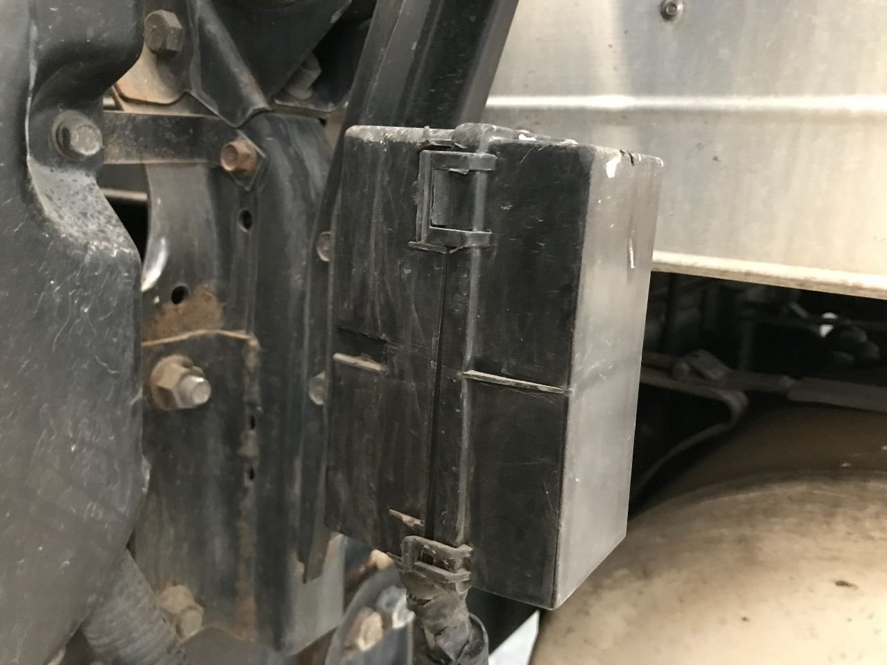 Mitsubishi FUSO Fuse Box for Sale