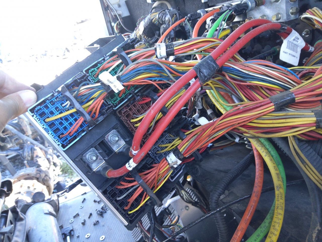 P27-1129-004 | Kenworth T370 Fuse Box for Sale