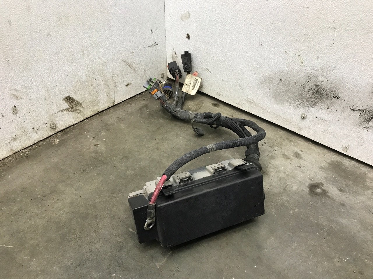 P92-4441-11110 | Kenworth T660 Fuse Box for Sale