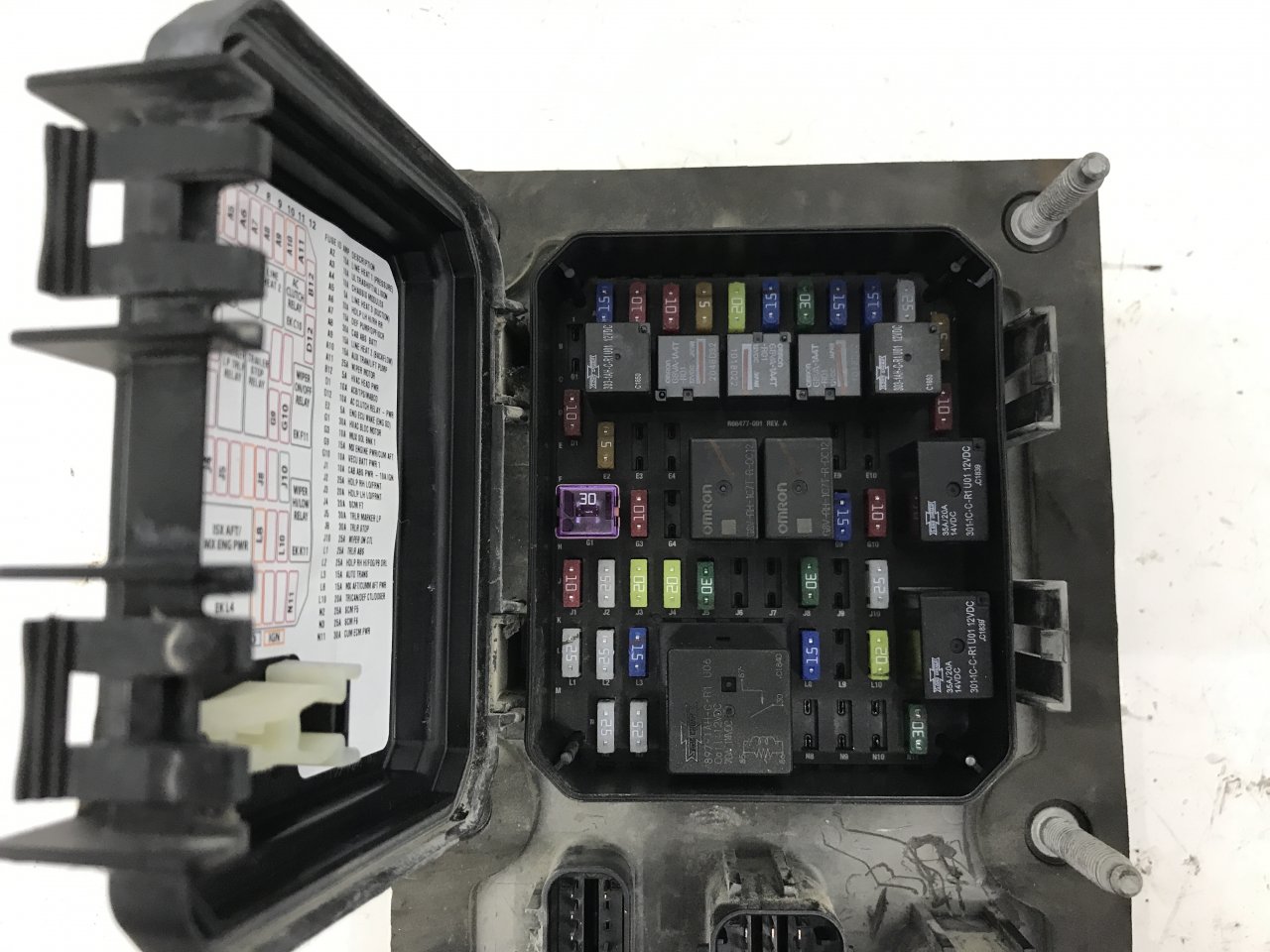 P27-1232-0101 | Kenworth T680 Fuse Box for Sale