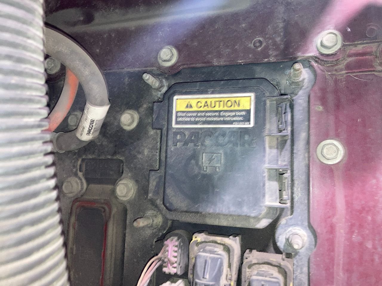 P27-1209-01010 | Kenworth T680 Fuse Box for Sale