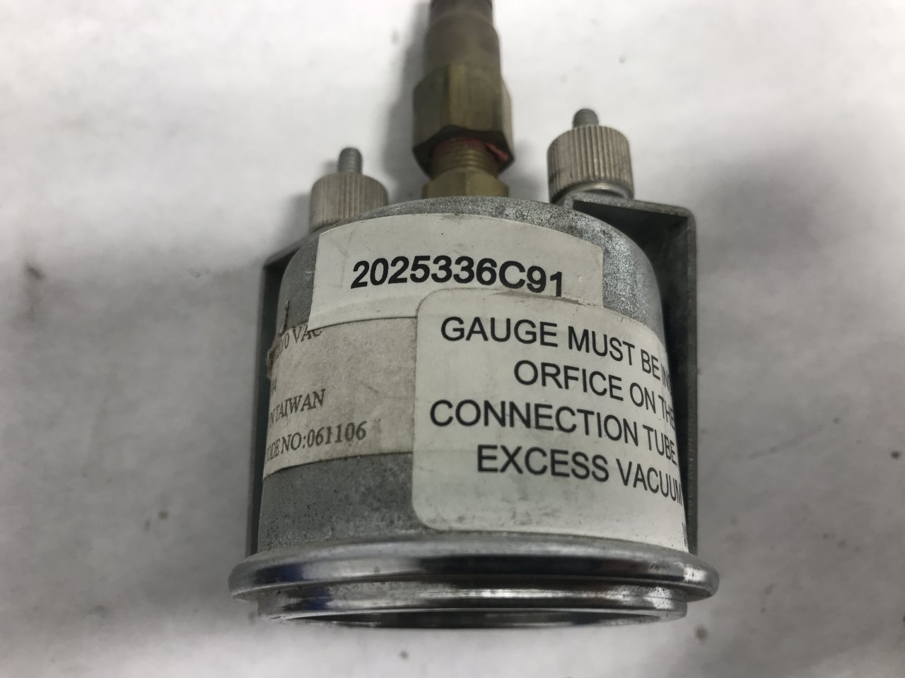 2025336C1 | International 9900 Gauge for Sale