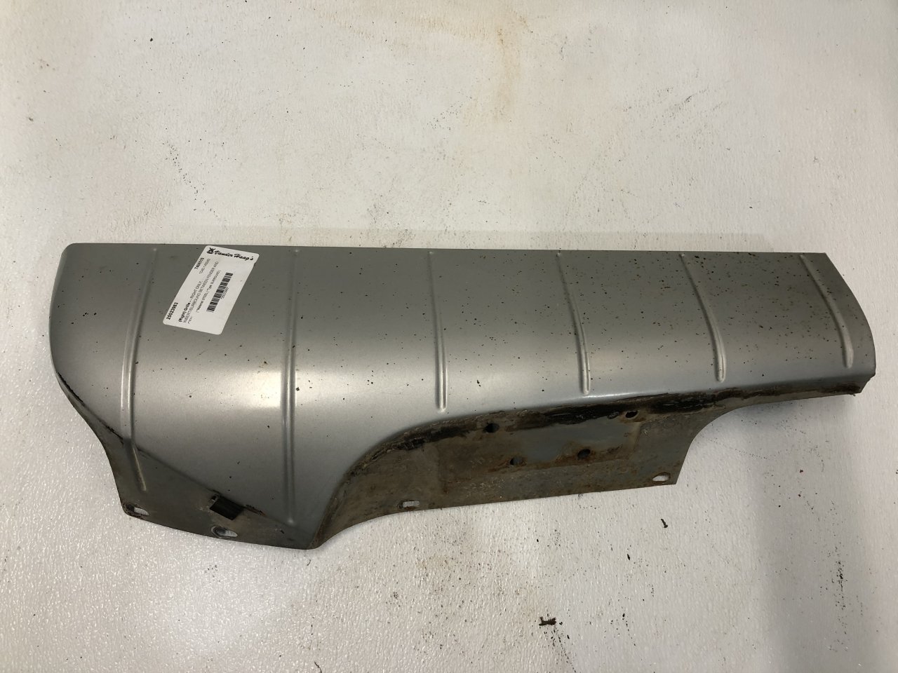 International 1700 LOADSTAR Grille for Sale