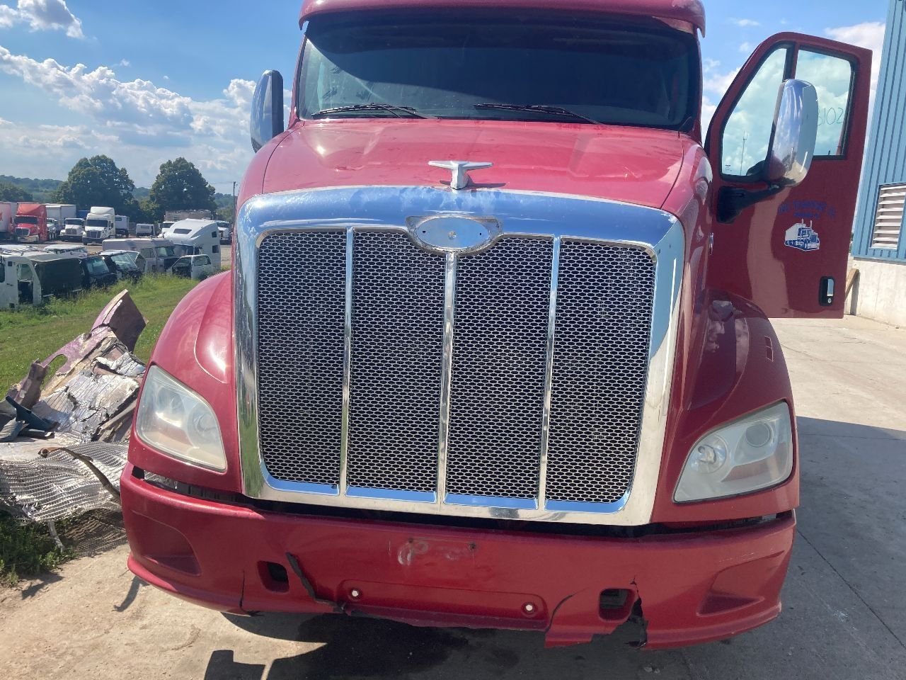Peterbilt 587 Grille for Sale