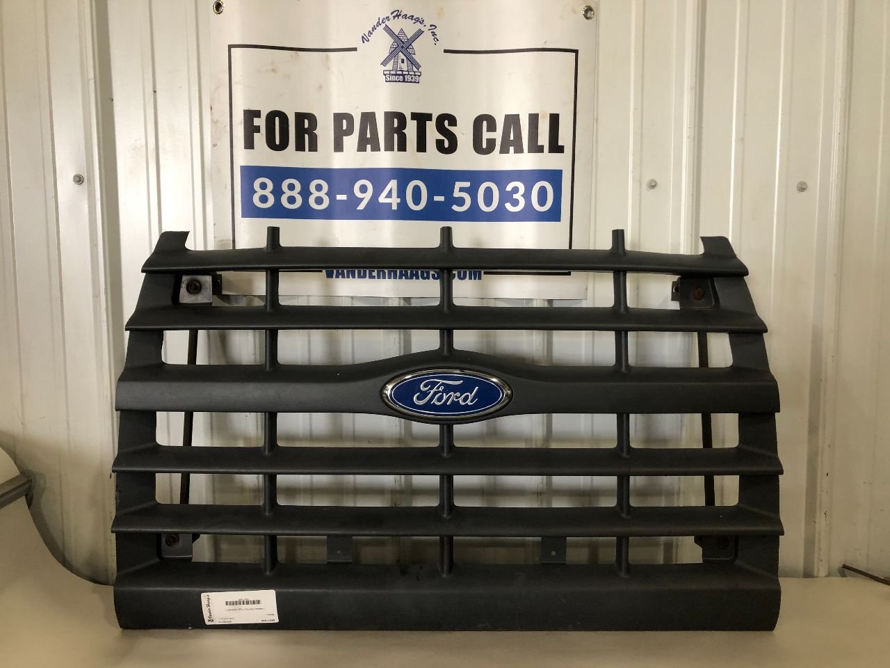 Ford F800 Grille for Sale