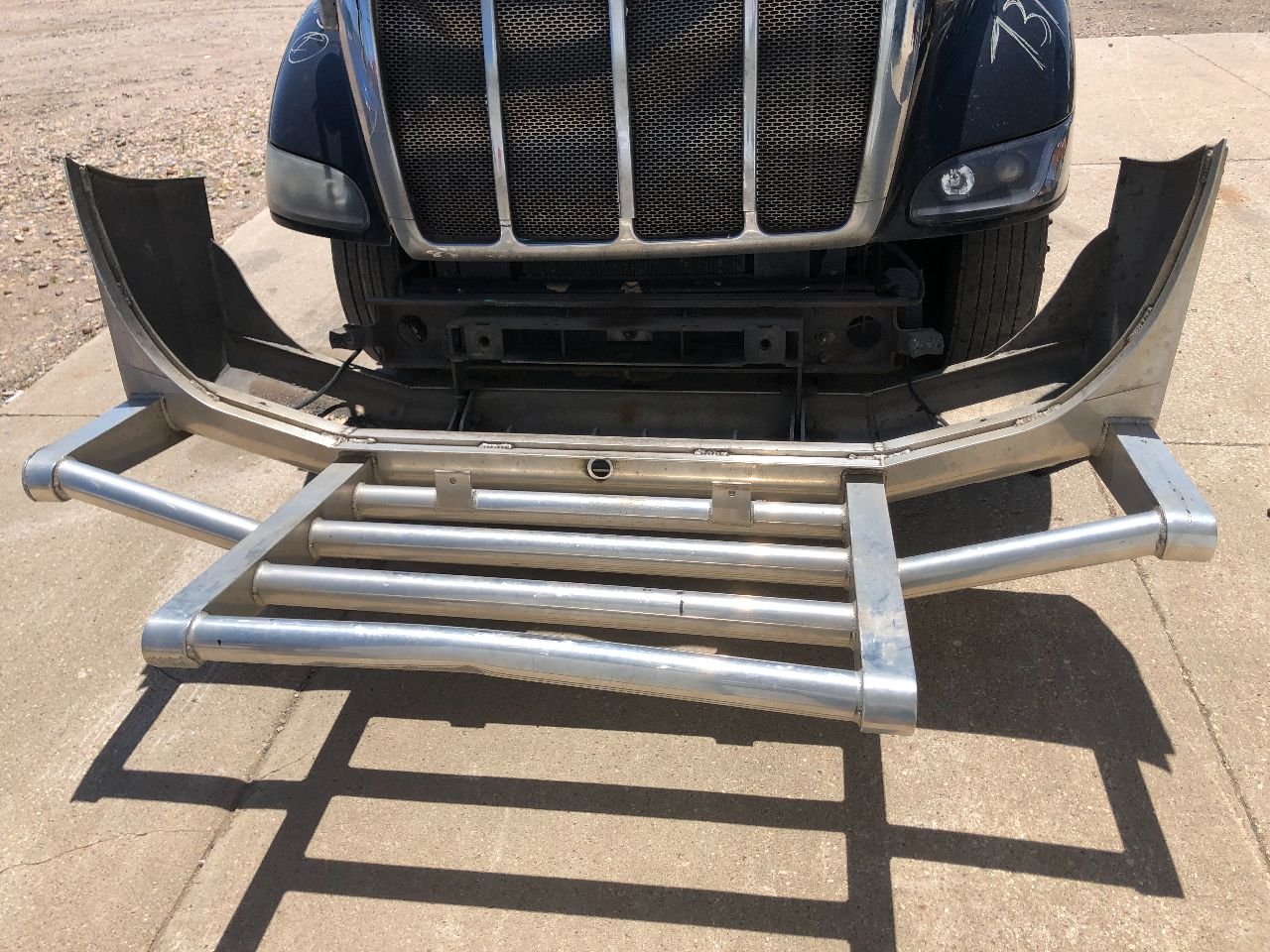 Peterbilt 387 Grille Guard for Sale