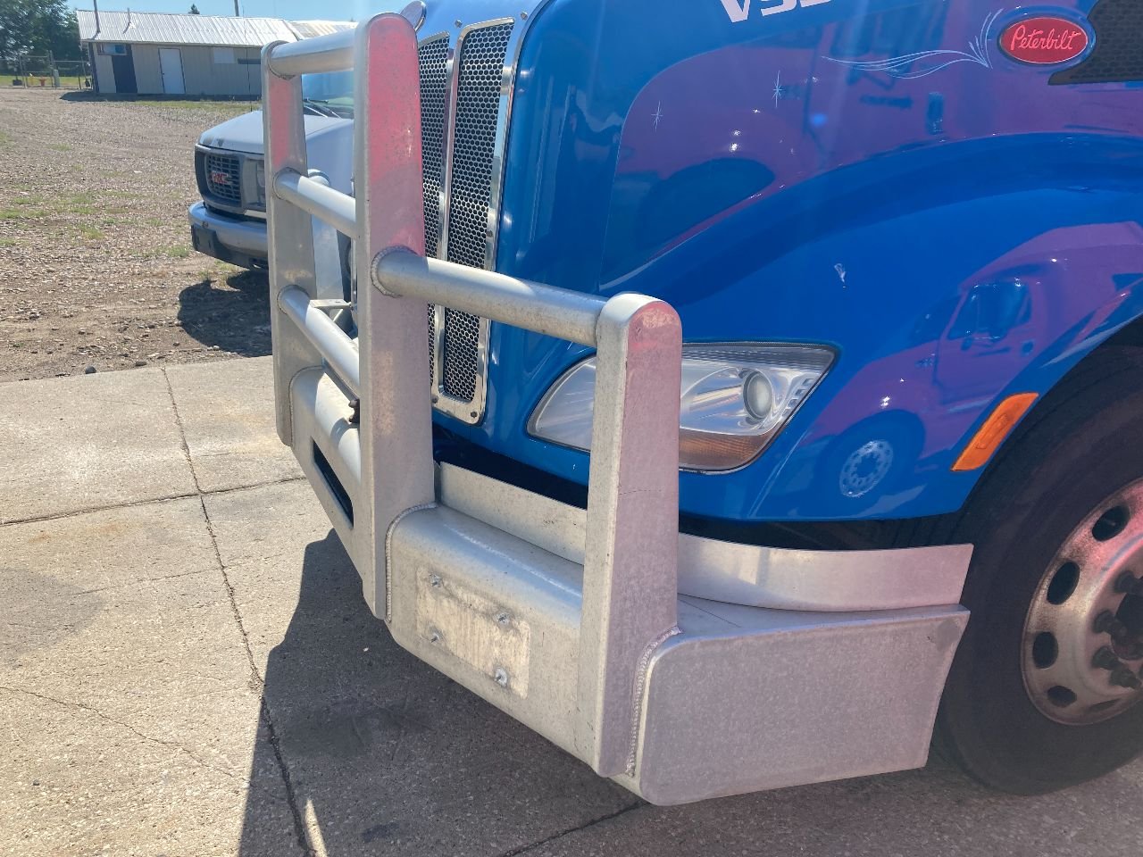 2002632 | Peterbilt 579 Grille Guard for Sale