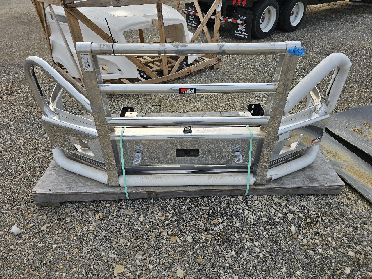 FL029BPP0519 | Freightliner CASCADIA Grille Guard for Sale