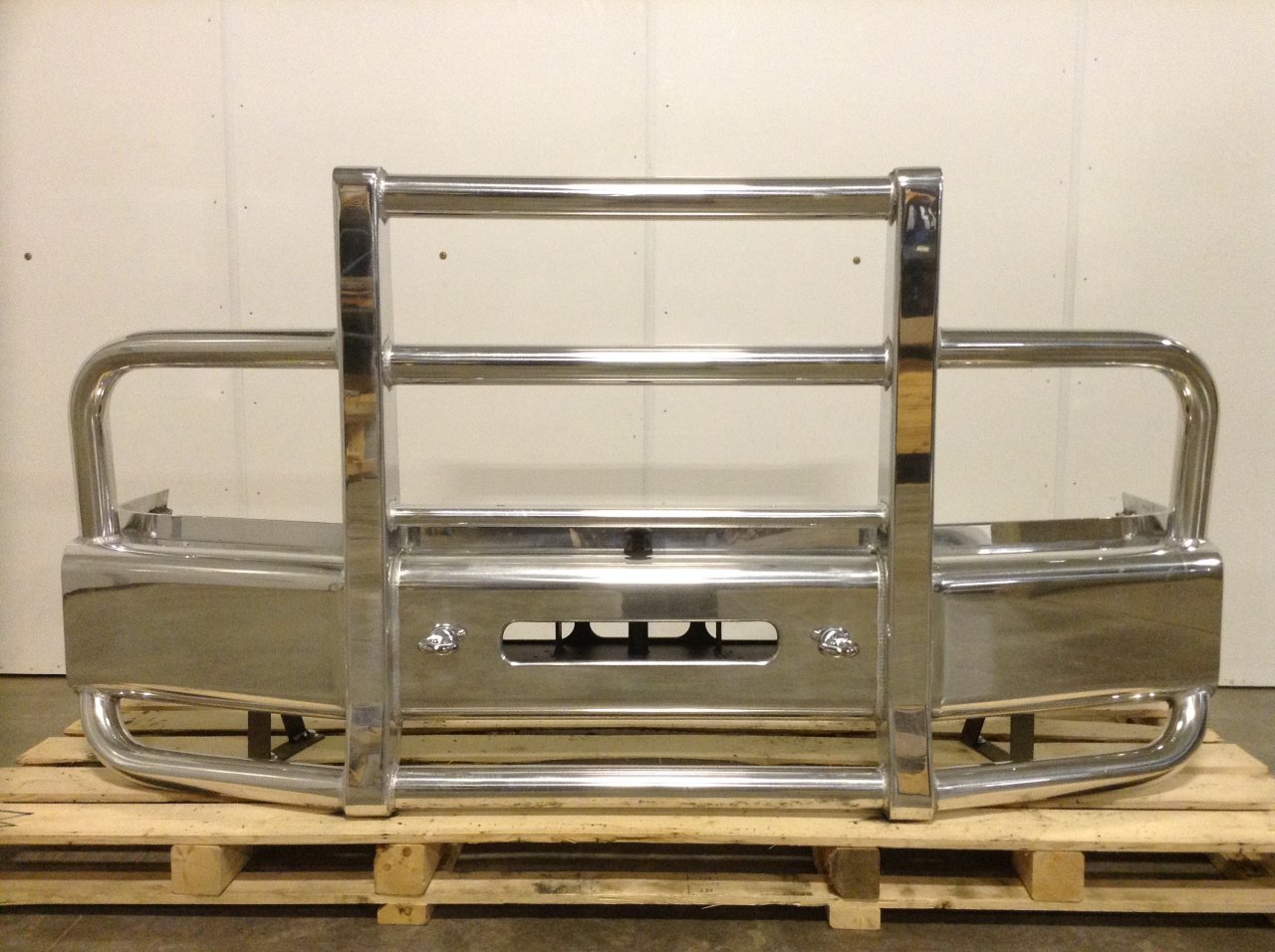 FL03D2 | Freightliner COLUMBIA 120 Grille Guard for Sale