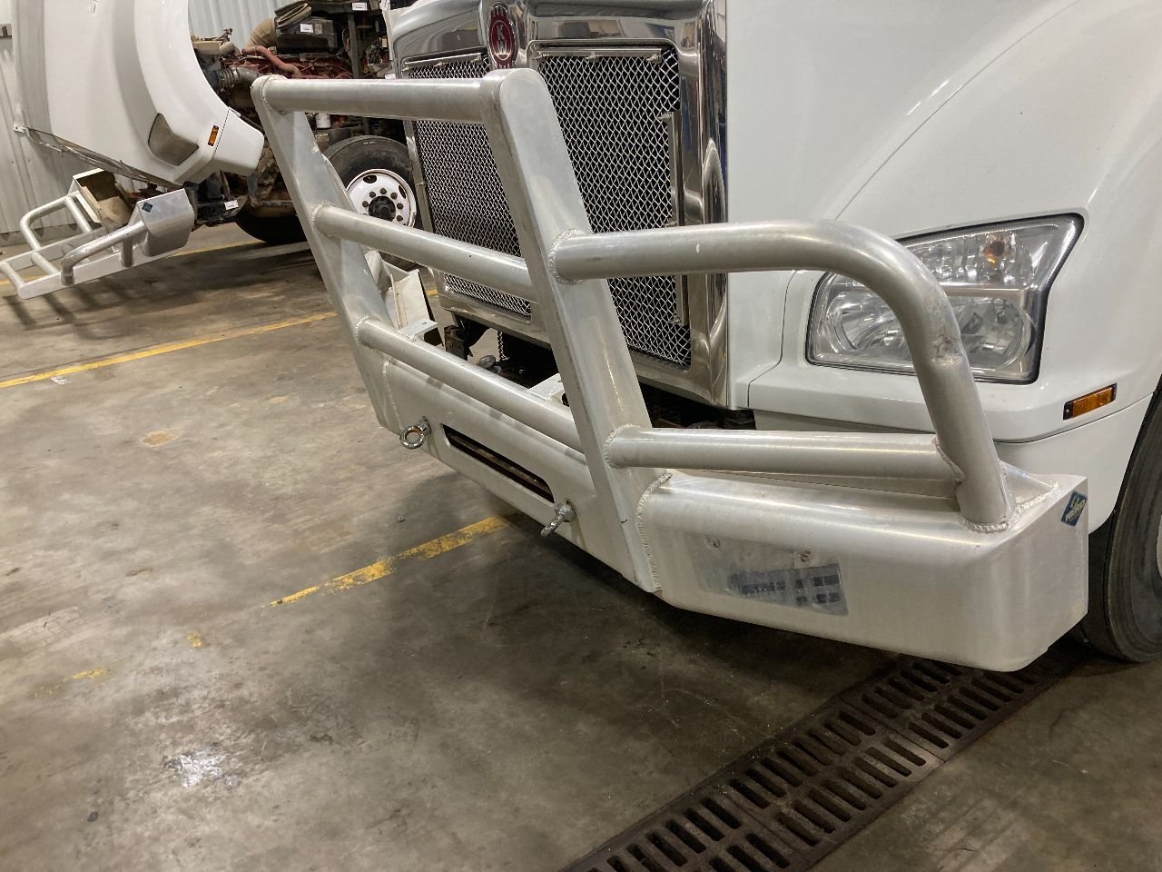 Kenworth T880 Grille Guard for Sale