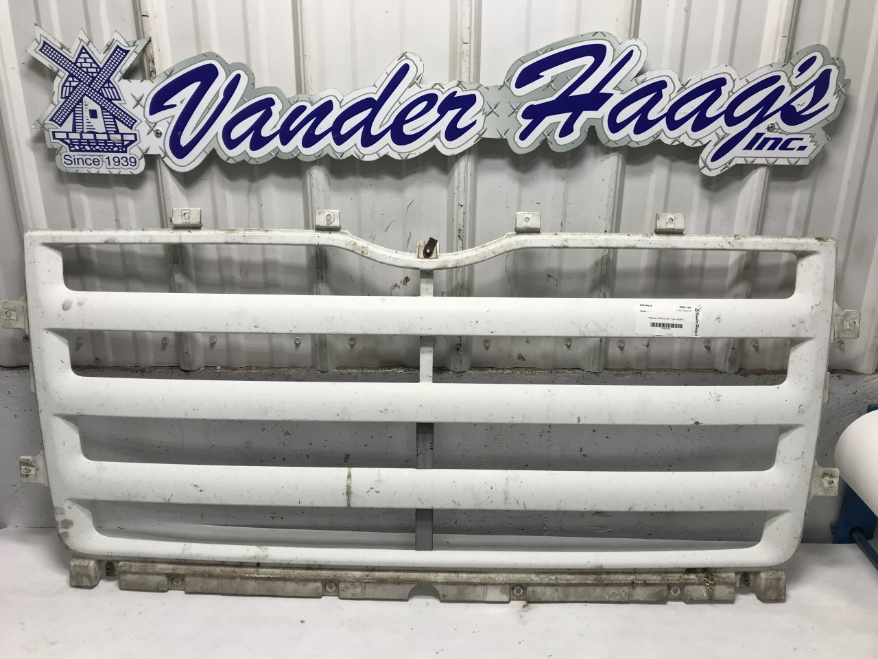 XG45-8150-CA | Sterling L9501 Grille for Sale