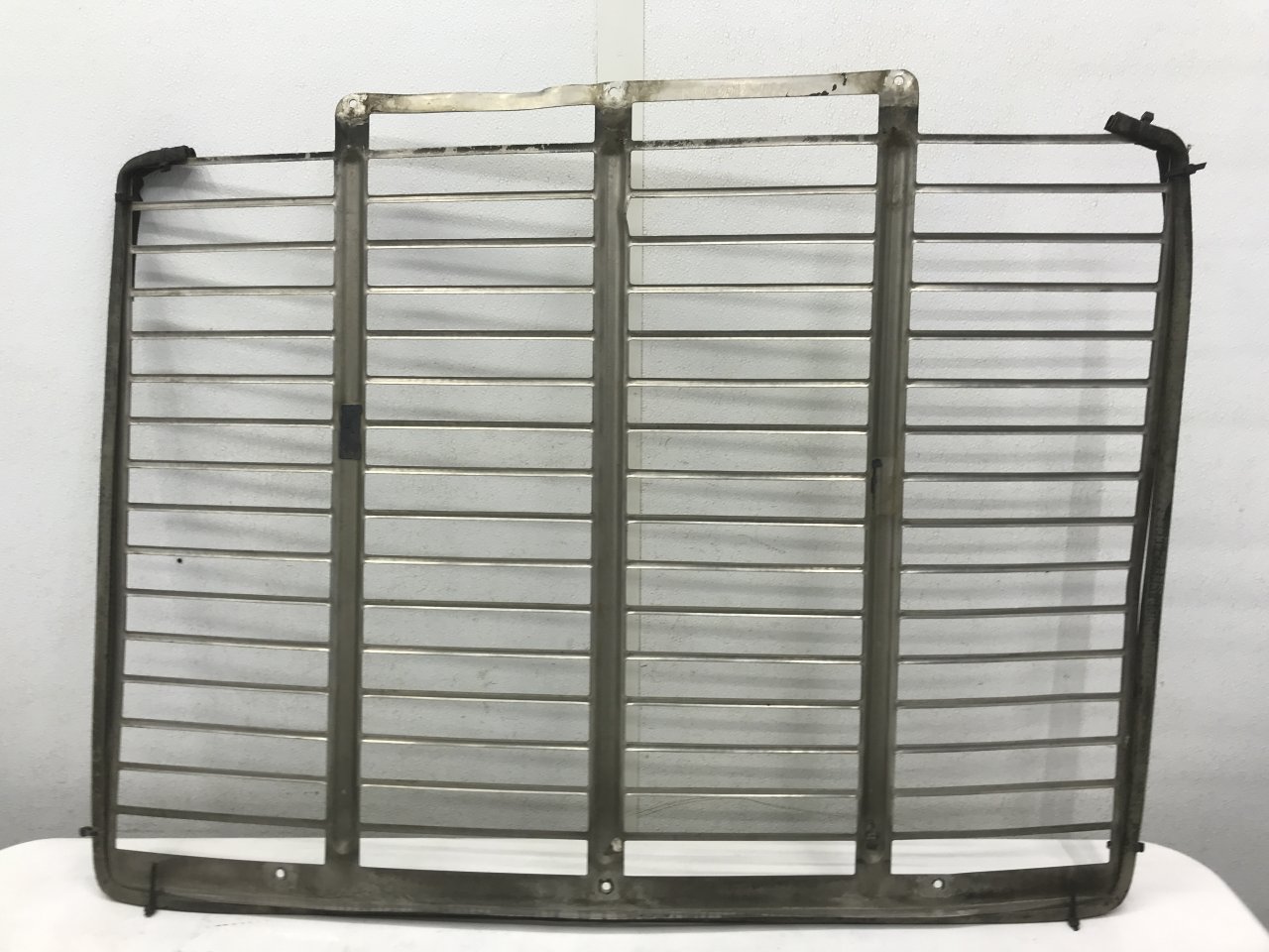 Mack R600 Grille for Sale