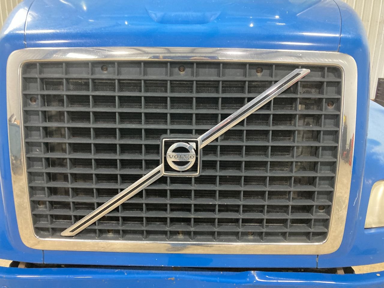 20437159 | Volvo VNM Grille for Sale