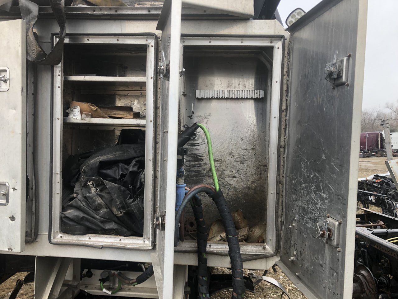 Peterbilt 389 Cab Protector / Headache Rack for Sale