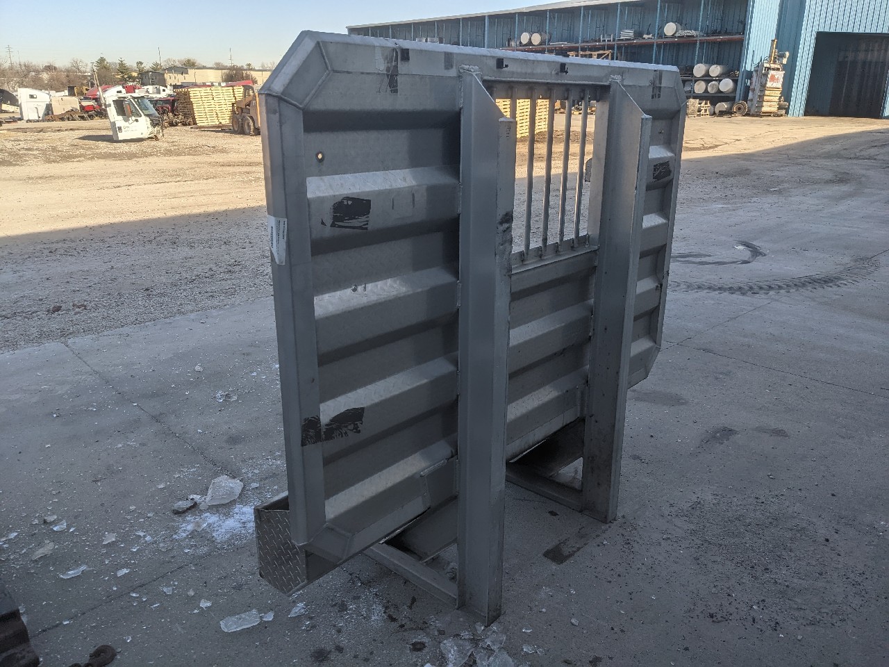 10-1083-DX3W | International LONESTAR Cab Protector / Headache Rack for Sal