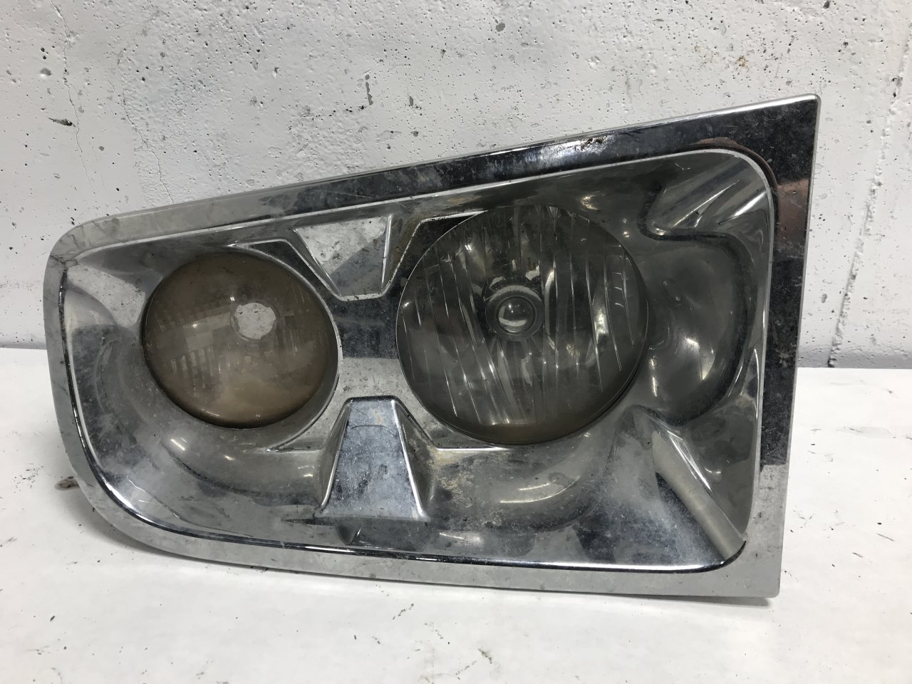 Freightliner 114SD Headlamp for Sale