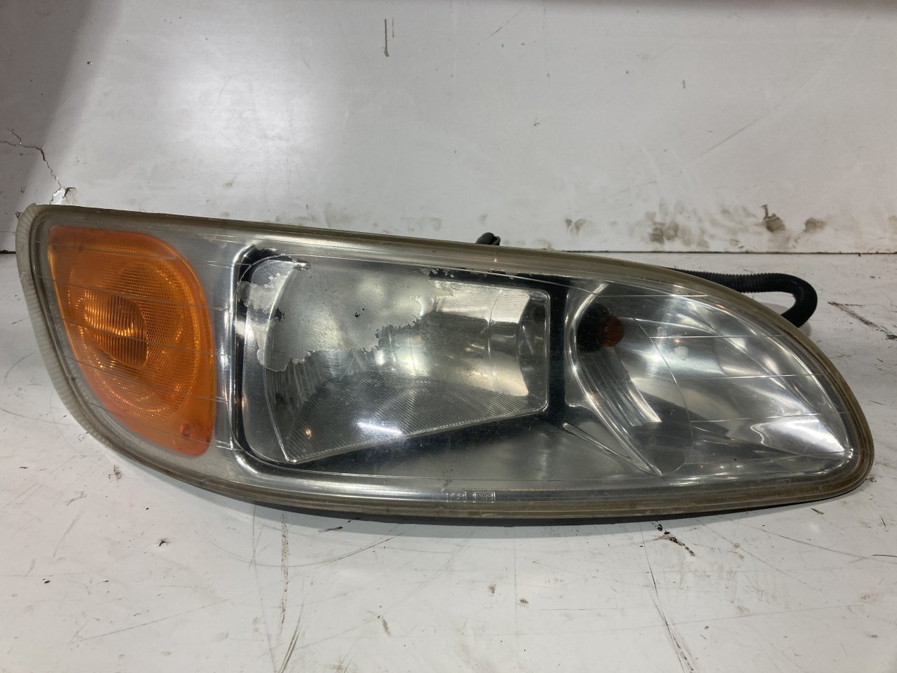 P54-6010 | Peterbilt 386 Headlamp for Sale