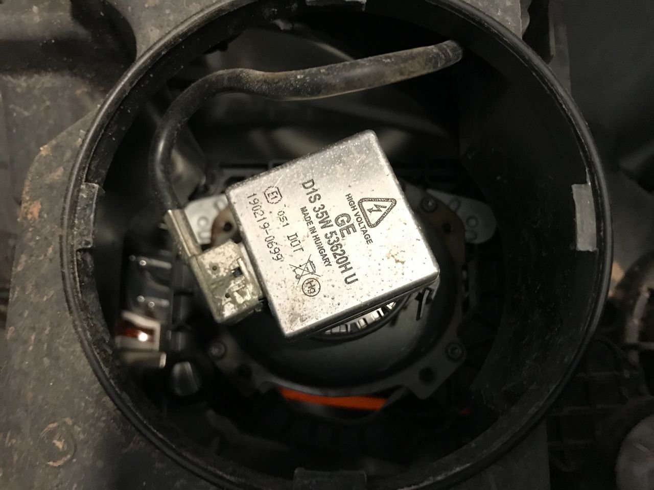P54-6102-10000R | Peterbilt 579 Headlamp for Sale