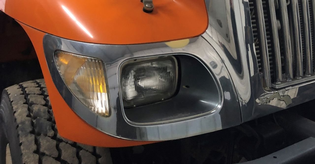 International 7500 Headlamp for Sale