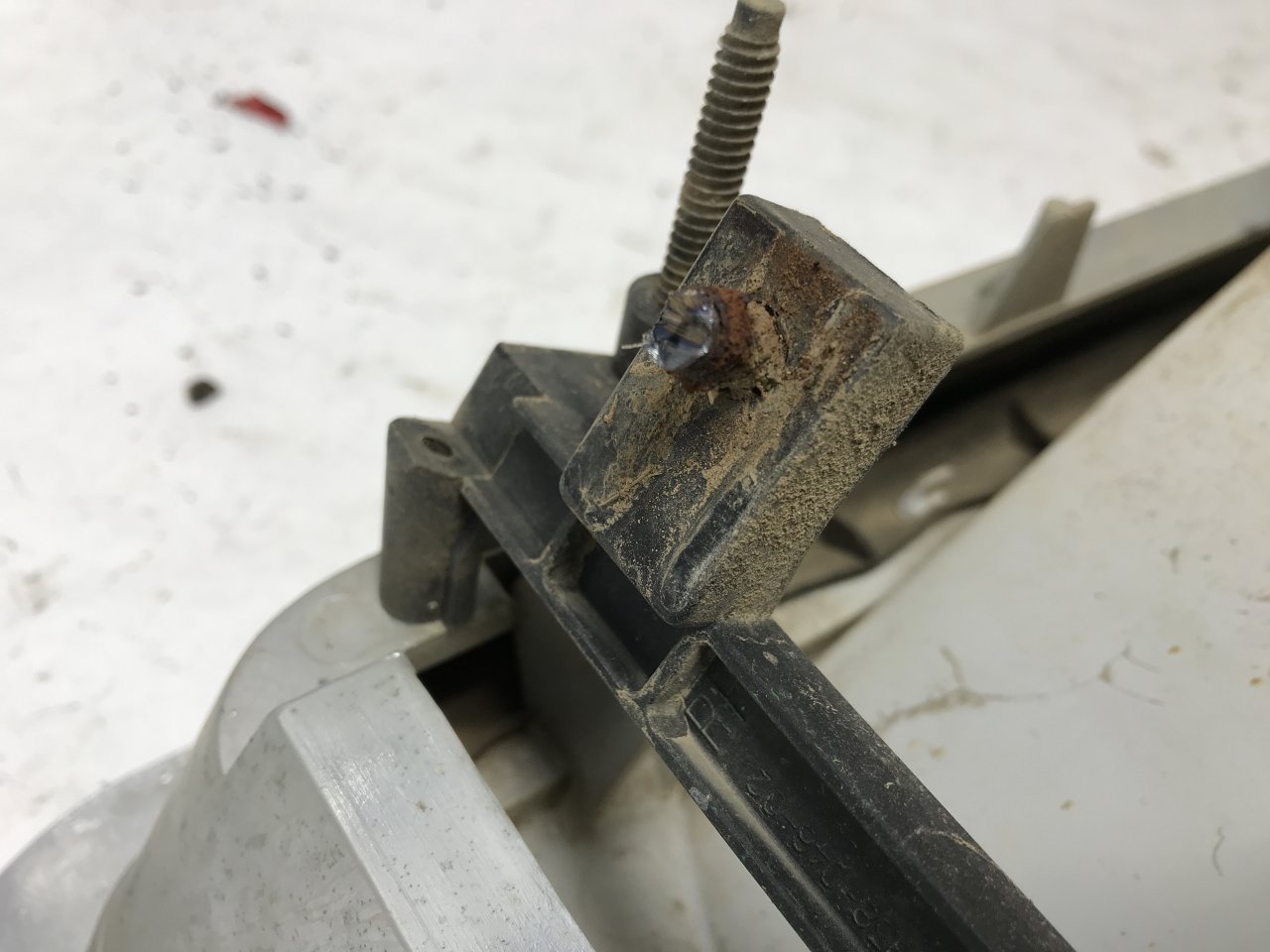 Mack CL600 Headlamp for Sale