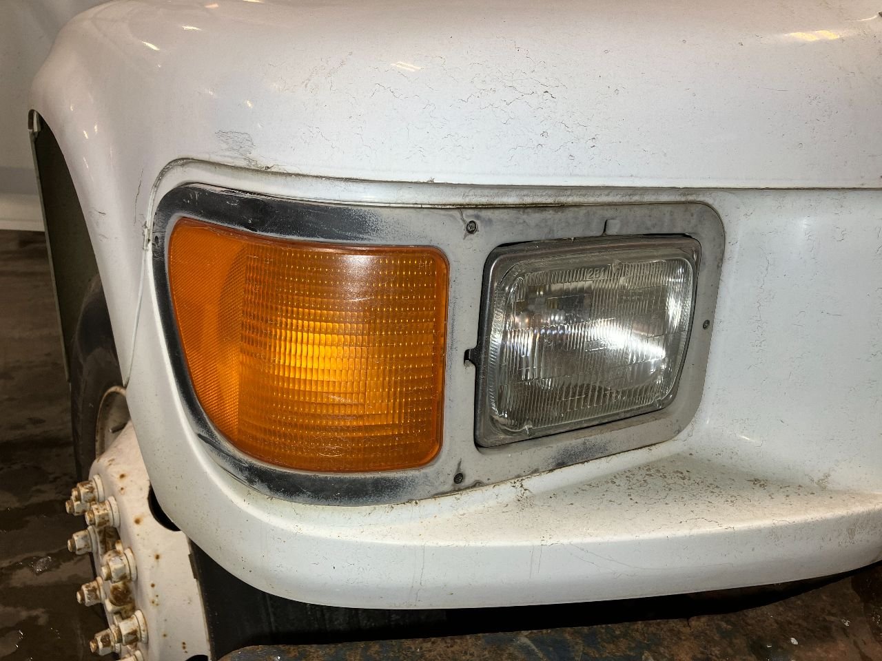 Ford F800 Headlamp for Sale