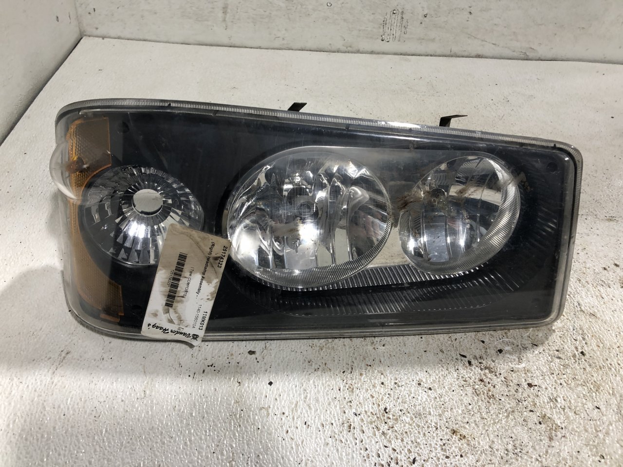25105807 | Mack GRF9 Headlamp for Sale