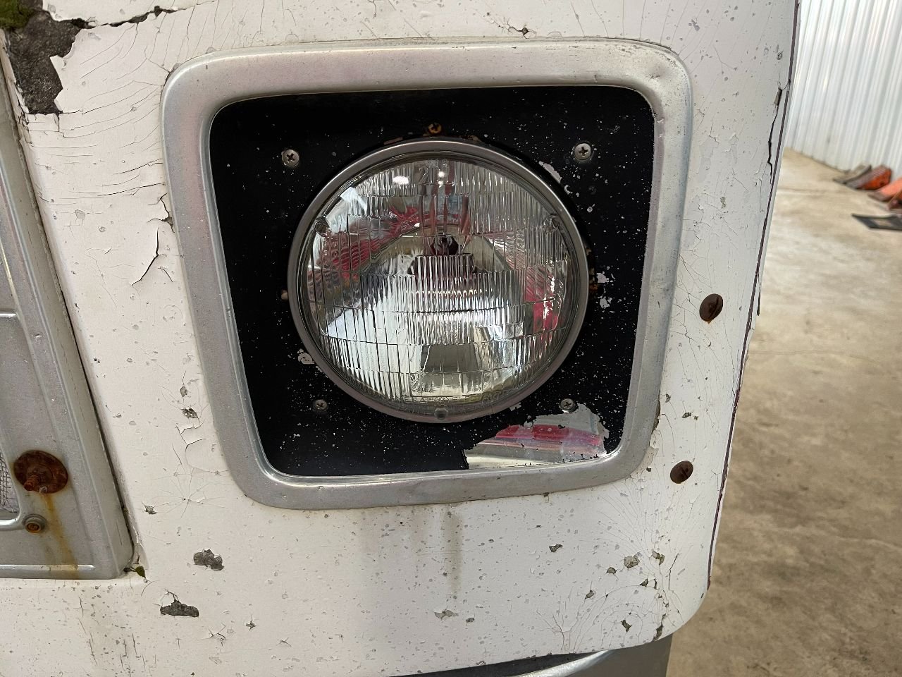 International S2200 Headlamp for Sale