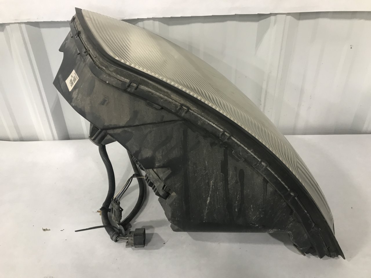 VL007B111L | Volvo VNL Headlamp for Sale