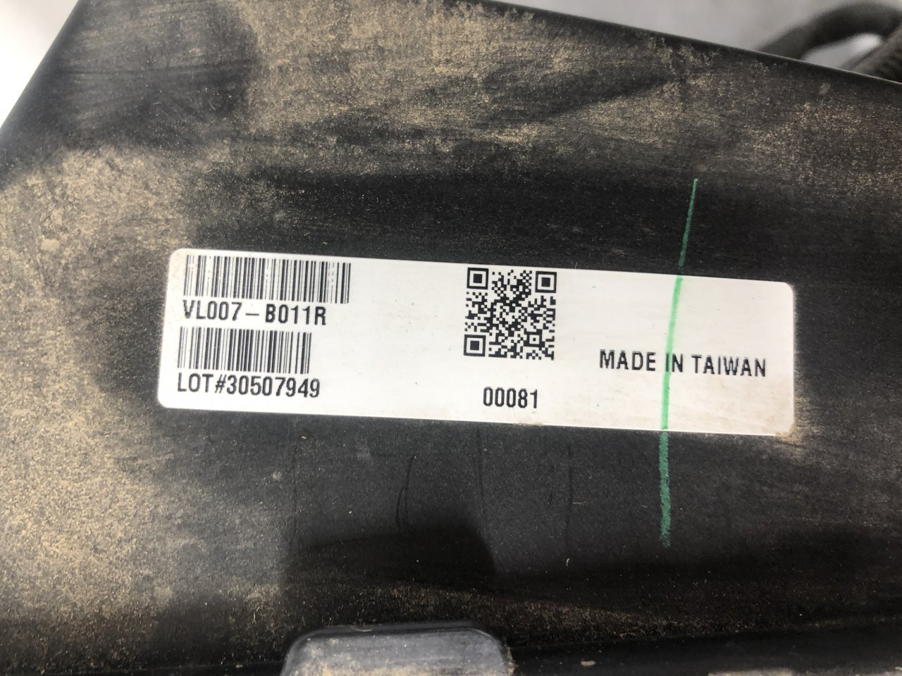 VL007-B011R | Volvo VNL Headlamp for Sale