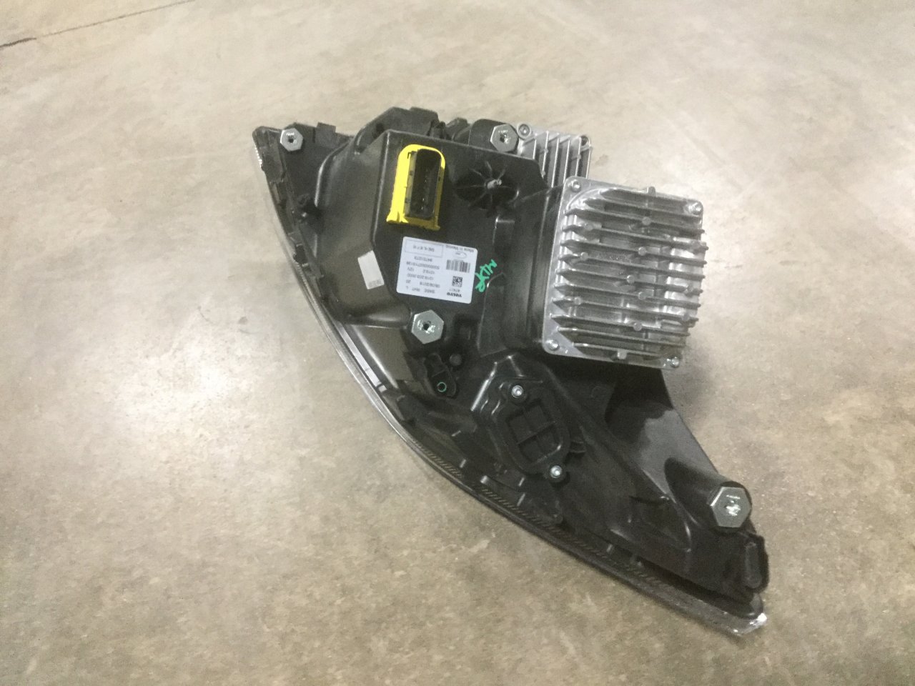 84751273 | Volvo VNR Headlamp for Sale