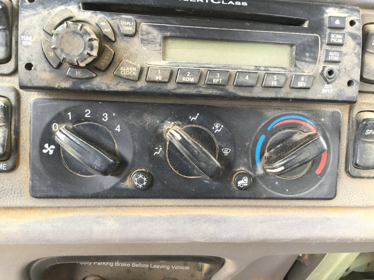 Q21-6012 | Peterbilt 367 Heater & AC Temperature Control for Sale