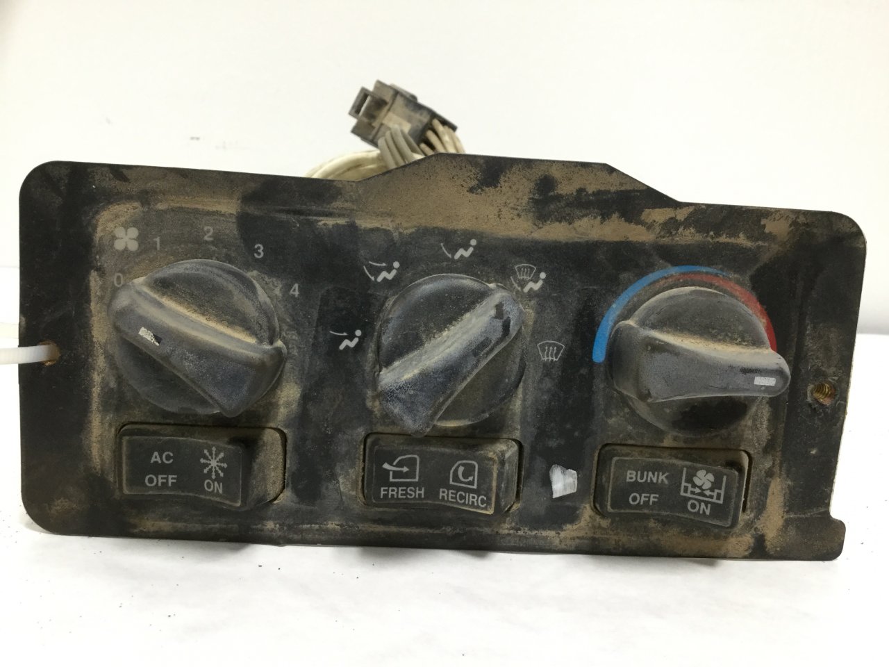 18-04323 | Peterbilt 378 Heater & AC Temperature Control for Sale