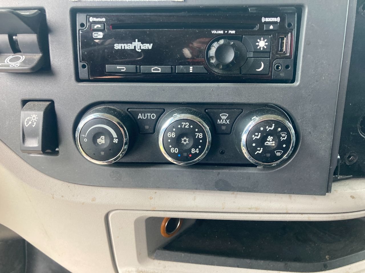 F21-1048-20012 E | Peterbilt 579 Heater & AC Temperature Control for Sale