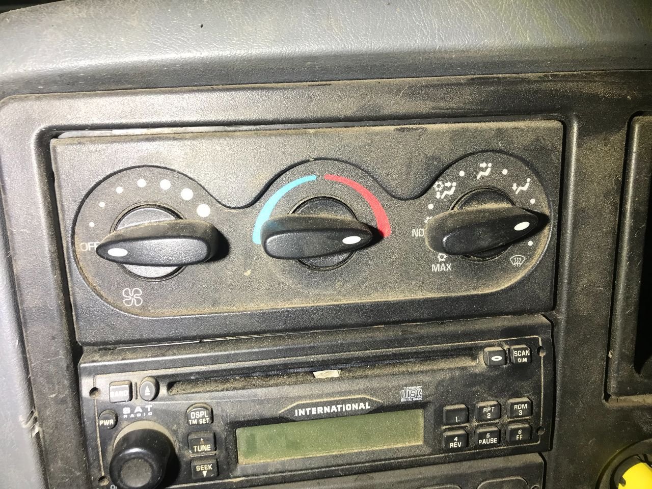 3545543C6 | International 7600 Heater & AC Temperature Control for Sale