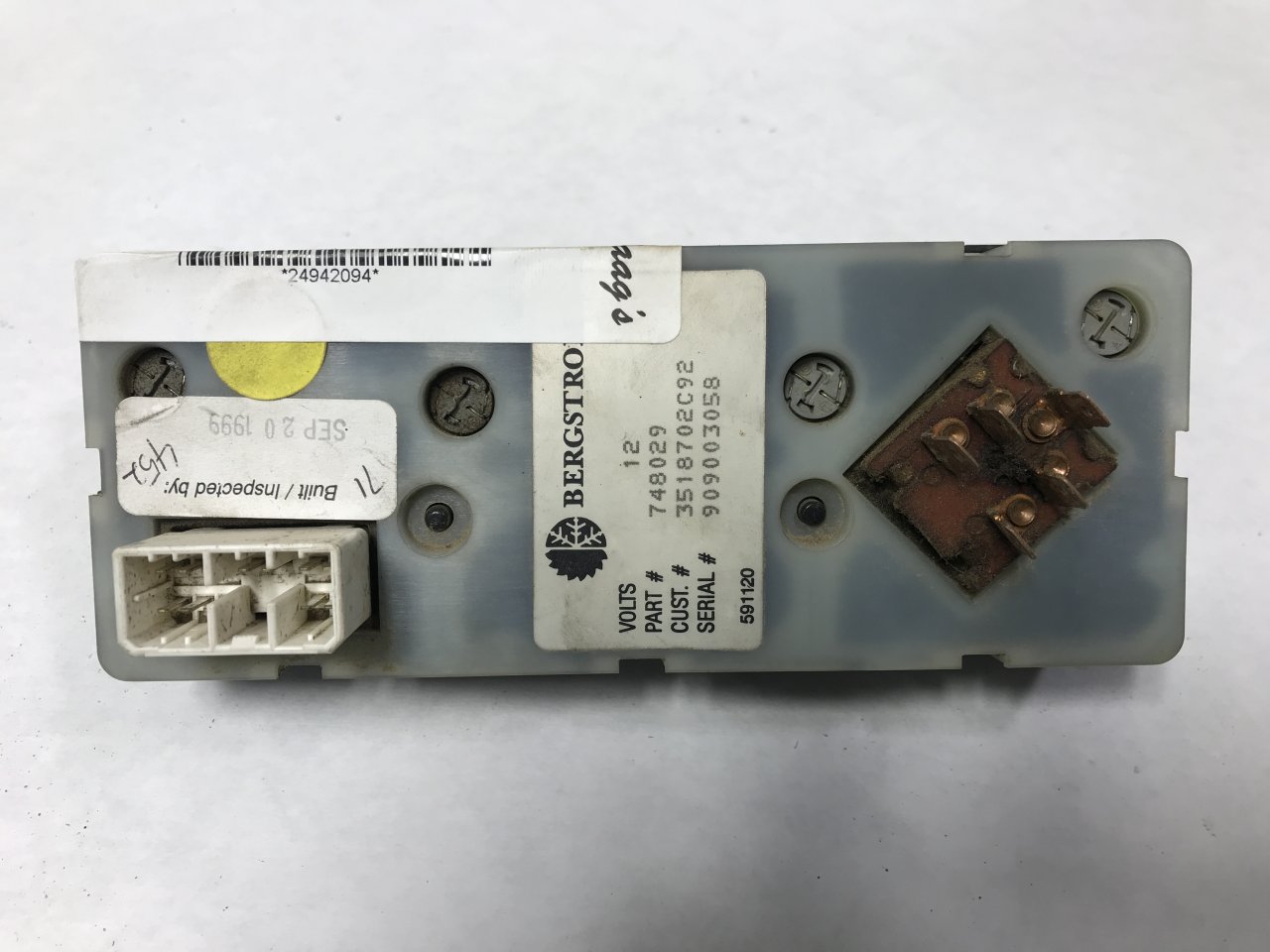 3518702C93 | International 9900 Heater & AC Temperature Control for Sale