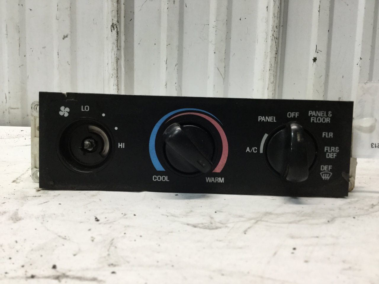 2FRH-19E758-BB | Sterling A9513 Heater & AC Temperature Control for Sale