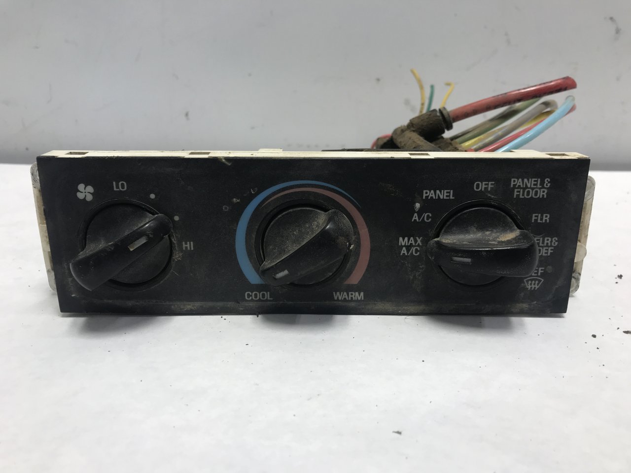 F6HH-AE | Ford A9522 Heater & AC Temperature Control for Sale