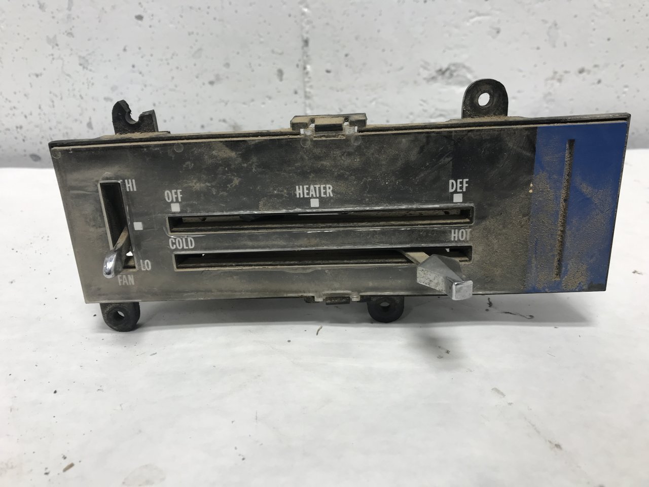 348773 | Chevrolet C65 Heater & AC Temperature Control for Sale