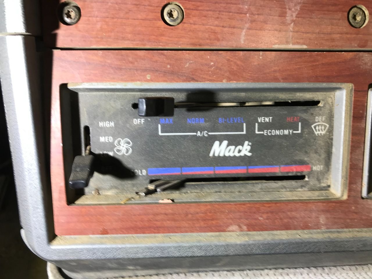 Mack CL600 Heater & AC Temperature Control for Sale